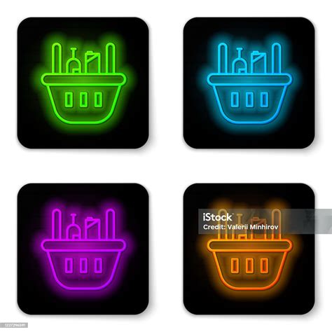 빛나는 네온 라인 쇼핑 바구니와 흰색 배경에 고립 된 음식 아이콘 음식 점 슈퍼마켓 검은 정사각형 버튼 벡터 일러스트레이션 가득 찬에 대한 스톡 벡터 아트 및 기타 이미지