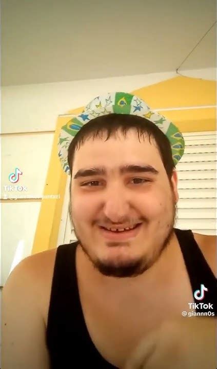 καπέλο φοράω Youtube