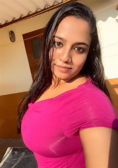 Revathy Raveendran R Mallubabes