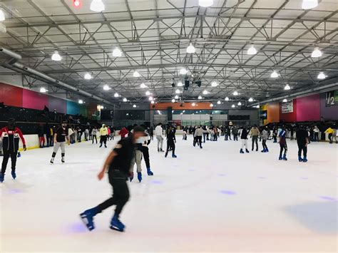 Ice Skating At Kempton Park At Kenneth Keene Blog