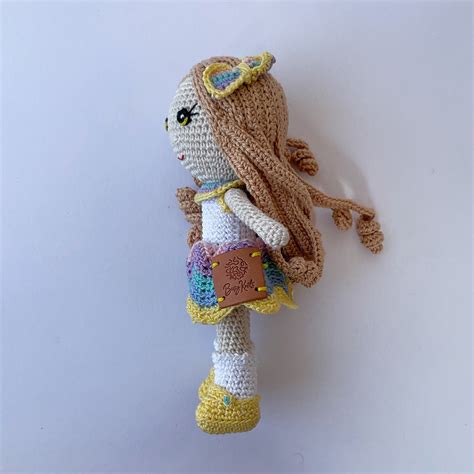Iris Doll Busyknots
