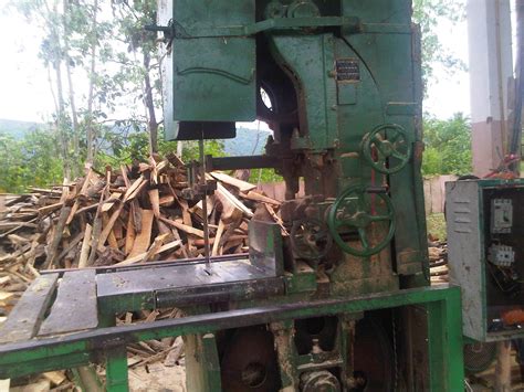 [มือสอง] ขายโต๊ะเลื่อยสายพาน พร้อมโต๊ะลับ