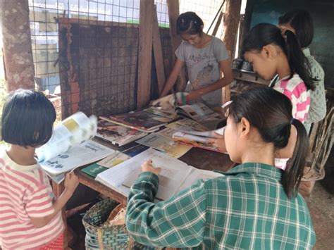 လိပ်သိုမြို့တွင် စာဖတ်ရှိန်မြှင့်တင်ရေးအတွက် အမှတ် ၁ ရပ်ကွက်ရှိ စာဖတ်သူများထံသို့ စာအုပ် စာစောင