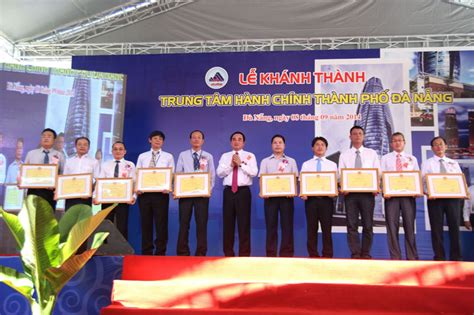 Công ty Ngọc Diệp vinh dự nhận bằng khen của Chủ tịch UBND TP Đà Nẵng trong ngày khánh thành