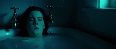 Naked Melanie Lynskey In Heavenly Creatures