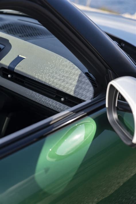 Mini Cooper C Offering In Car Gaming When Stationary Via Round Oled Display Autoevolution