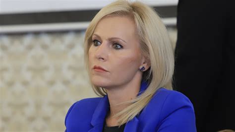 Милева Да смениш две бебета и да изправиш две семейства пред тежко изпитание е като сюжет за