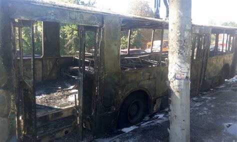 ᐈ В Одессе Троллейбус №8 сгорел до тла