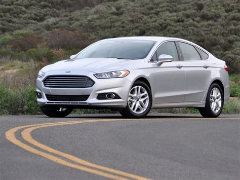 Ford Fusion Titanium Vs Ford Fusion Sport Awd Cargurus