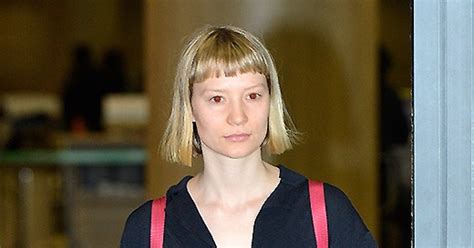 [t포토] 미아 와시코브스카 설레는 첫 한국 방문 스토커