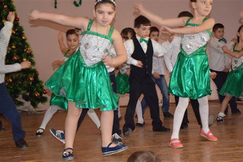 მასწავლებლის პორტფოლიო საახალწლო სურათები მე Iii ბ კლასი