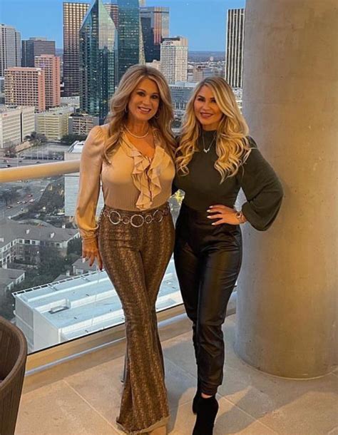 Sexy Mom And Daughter Milfs R Clubmilfs