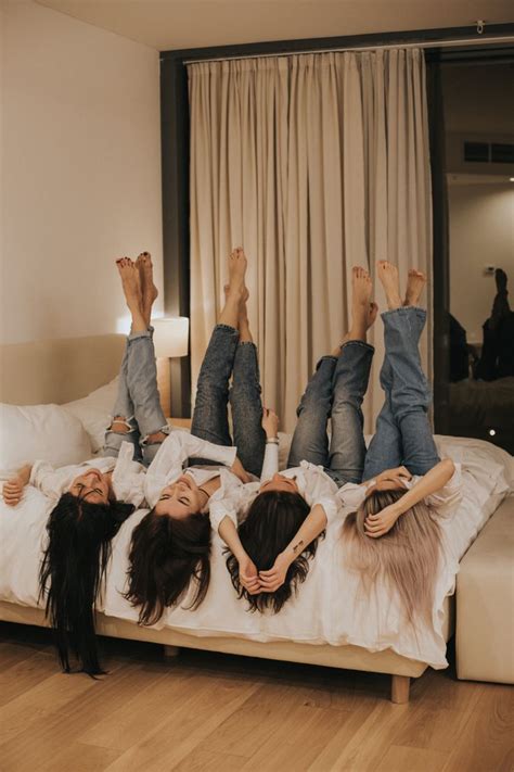 Девичник в отеле с подругами Вечеринка в отеле Подружки невесты Свадебные моменты