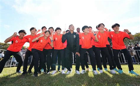 ＜箱根駅伝予選会＞予選通過に笑顔の日大の選手たち（撮影・木村 揚輔） ― スポニチ Sponichi Annex スポーツ