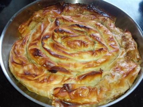 Лесна баница с кисело зеле Рецепт Рецепты