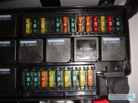 2011 Aston Martin V8 Vantage Fuse Box Diagrams