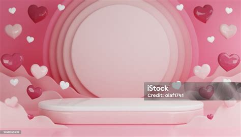 3d는 배경에 화장품을 보여주기 위해 실린더 연단 스탠드와 사랑에 빠진 제품에 대한 분홍색 연단 디스플레이로 발렌타인 데이를