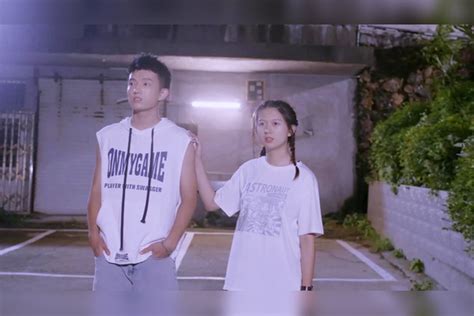 她不是孙大圣：两人半夜赶回家，不料被歹徒拦截，这下麻烦大了