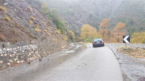 Shoferë Kujdes Rrezik Nga Shembja E Gurëve Në Aksin Burrel Milot