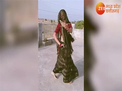 Viral Desi Bhabhi Dhansu Dance Bollywood Song Chat Pe Soya Behnoi