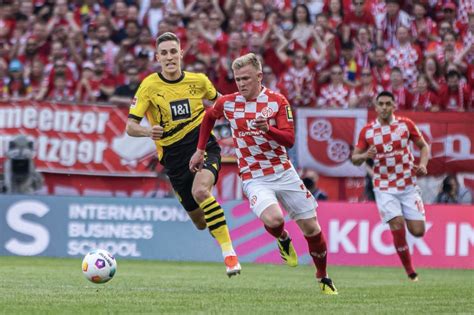 Бундесліга Майнц Боруссія Д 3 0 Голи Баррейру та Лі Дже Сона принесли важливу перемогу