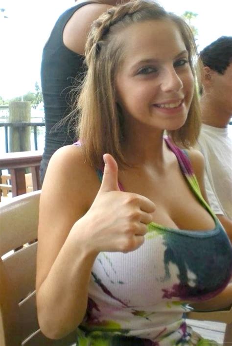 着衣巨乳な外国人美女の谷間に胸キュン画像集 性癖エロ画像 センギリ