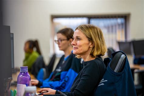 Query Handling Services Through Our Outsourced Contact Centre