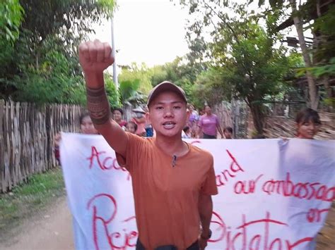 ကယ်တင်ရှင်မရှာ ဒို့ကျေးရွာ သပိတ် စစ်ကြောင်း စစ်အာဏာရှင် ဆန့်ကျင်ရေး ချီတက် ဆန္ဒပြ Khit Thit Media