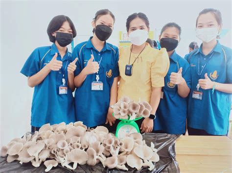 วันพฤหัสบดี ที่ ๑๕ โครงงานคุณธรรม รวมพลังเด็กวัดอาสา