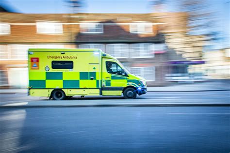 999 When To Call For An Ambulance And When Not To First Aid For Life