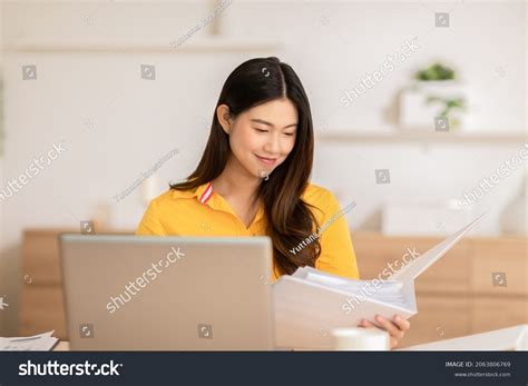 Chinese Documents 27509개가 넘는 로열티 프리 라이선스 대상 스톡 사진 Shutterstock