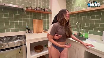 Qué rico me la chupa mi mejor amiga XNXX COM