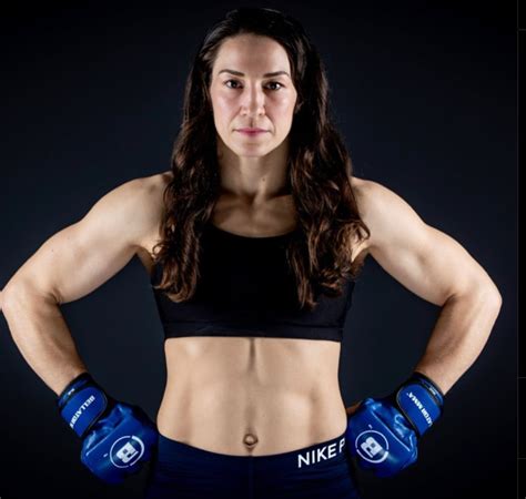 Leah Mccourt Set To Face Olympic Silver Medallist Sara Mcmann At Bellator 300 The Irish Sun
