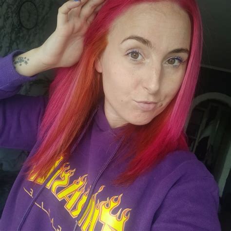 Doka Szabina Nőiandférfi Fodrász Hairdresser