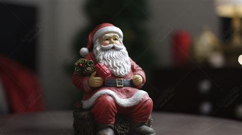 소박한 나무 테이블 세팅에 앉아 있는 산타클로스 동상 나무 조각상 배경 앉아 있는 배경 앉아 배경 이미지 Hd 나무 조각상 앉아 있는 앉아 배경 사진 무료