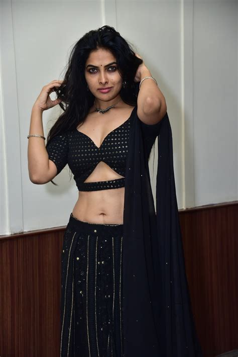 Divi Vadthya Hot Navel Photos In Black Lehenga