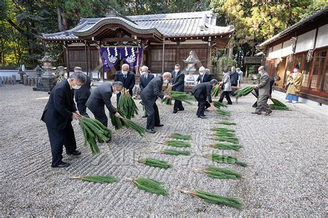 八所御霊神社 おんだ祭 田植え 奈良県 奈良市 208164966 の写真素材 アフロ