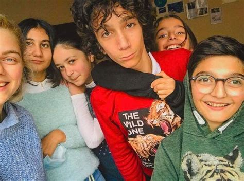 სკოლა გენიოსი მე 8კლასი