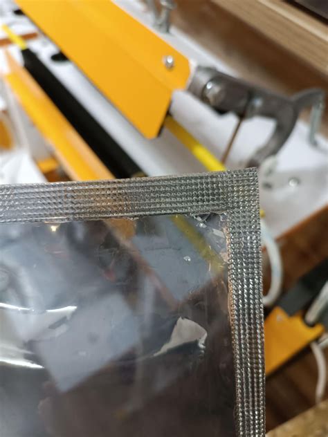 دستگاه دوخت نایلون پلاستیک پدالی وکیوم شیرینک پک ماشین‌آلات صنعتی شیراز، شهرک گلستان دیوار