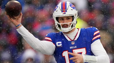 Bills Josh Allen Battled Elbow Injury Over Second Half Of Season