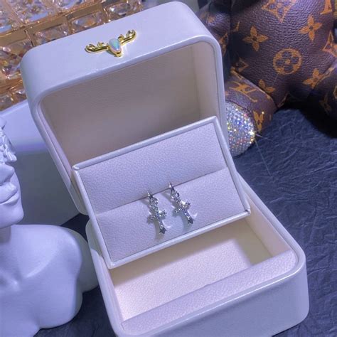 크롬하츠 Chrome Hearts 크로스 세트 다이아몬드 스터드 이어링 위핑