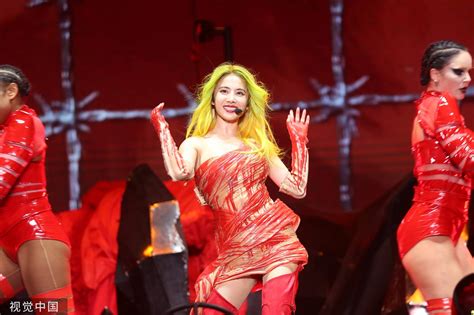蔡依林演唱会火热开演 造型大胆前卫未来感满满 搜狐大视野 搜狐新闻