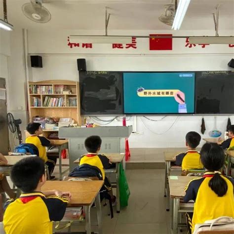 【阳光校园 活力一小】珍爱生命，预防溺水家长知识班同学