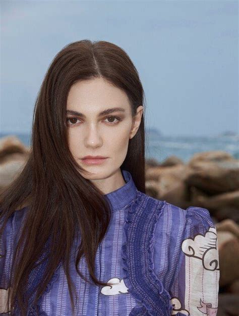 Professional Female Fashion Model Anya Elegance Model