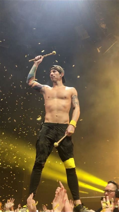 Pin By On Josh Dun Josh Dun Concert Sons