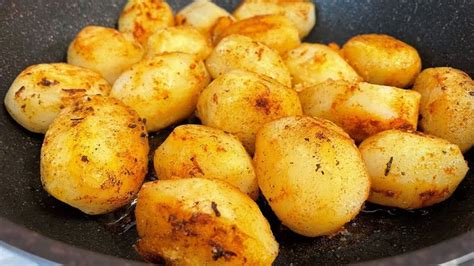 Картошка по деревенски без духовки Вкуснее картошки не найти Простые рецепты Простая кухня