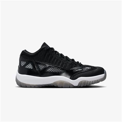 All Black Retro 11 Online