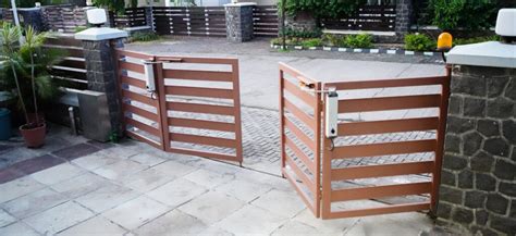 Automatic Folding Gates Compact And Elegant For Smart Access