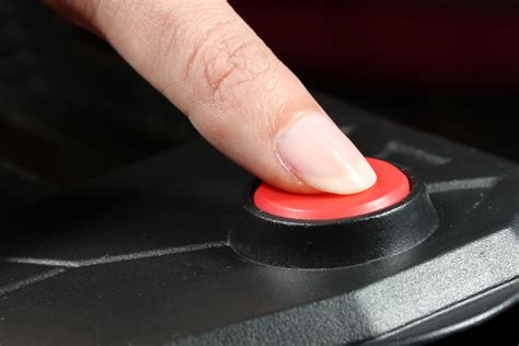 Panic Button Πως θα λειτουργεί και ποιες θα είναι οι πρώτες περιοχές που θα υποστηρίζεται