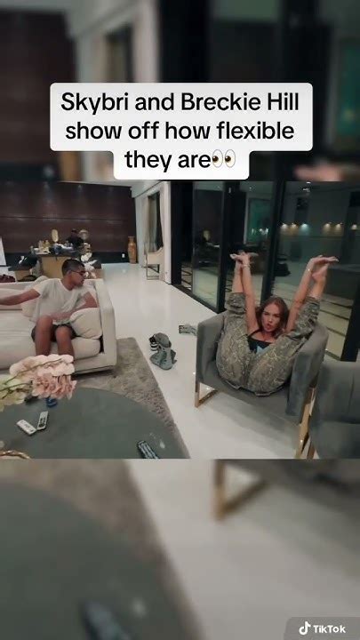 Ski Bri And Brekie Hill Show How Flexible Are😳 Youtube